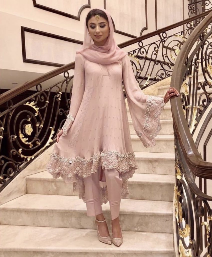 Pink Ghair – Saba Asad